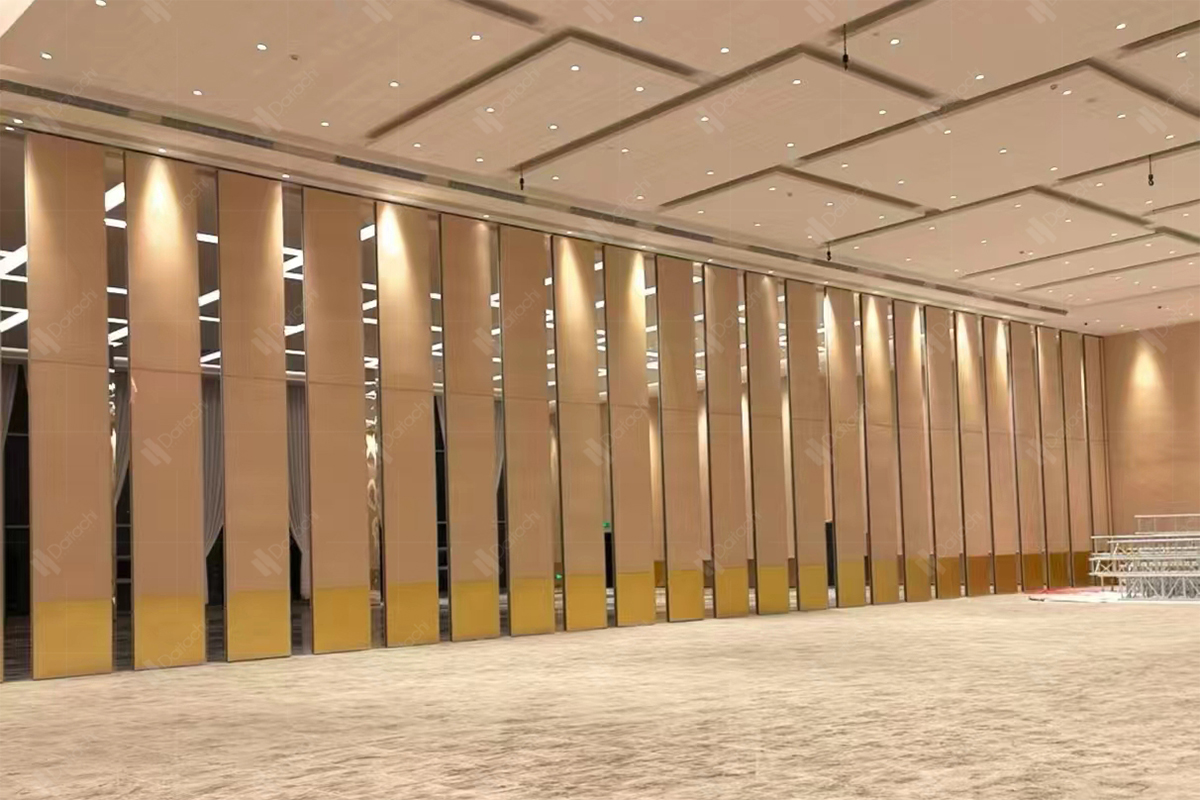 Type 105 Series Manual Temporary Partition Wall - Baker Partition Wall